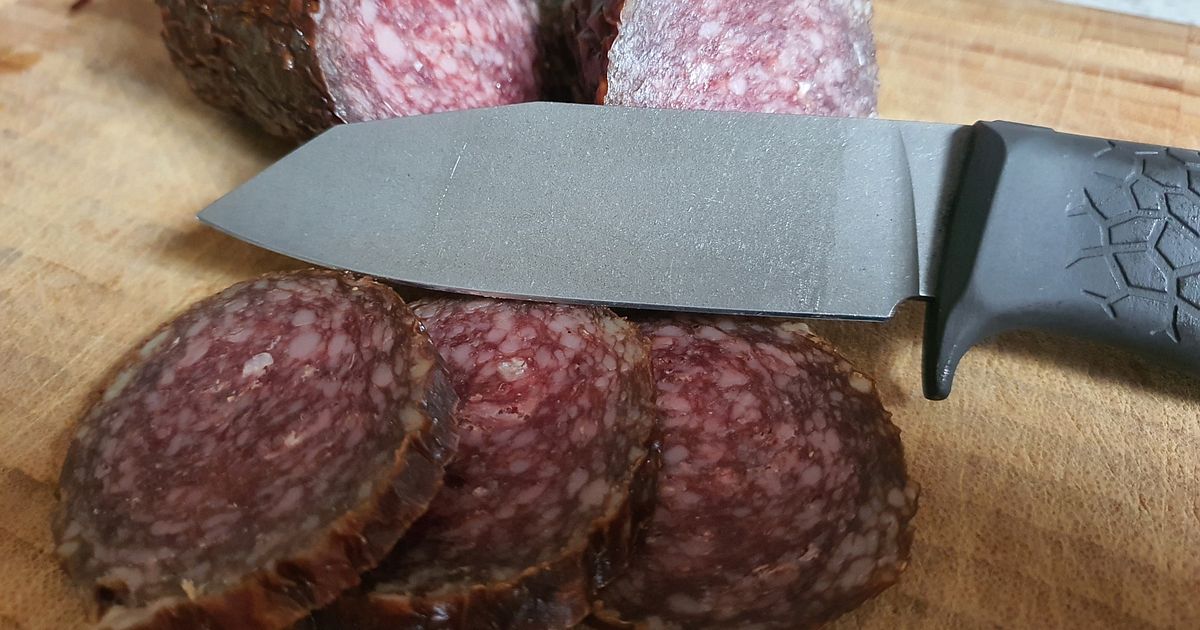 Das "7 vs. Wild" Titan-Messer im jagdlichen Einsatz - Das "7 vs. Wild ...